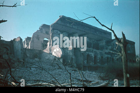 Destroyed houses in Munich, 1945 Stock Photo - Alamy