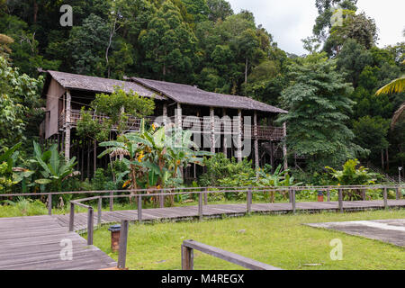 Orang Ulu Longhouse, Sarawak, Borneo, Malaysia Stock Photo - Alamy