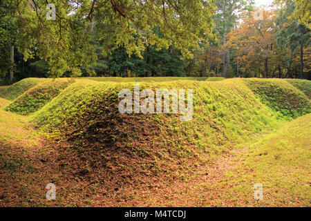 Reconstructed Earthen Fort at Fort Raleigh National Historic Site ...