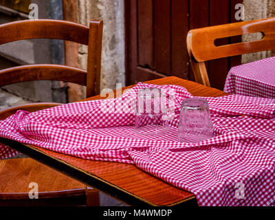 Setting linen at a restaurant in Rome, Italy Stock Photo - Alamy