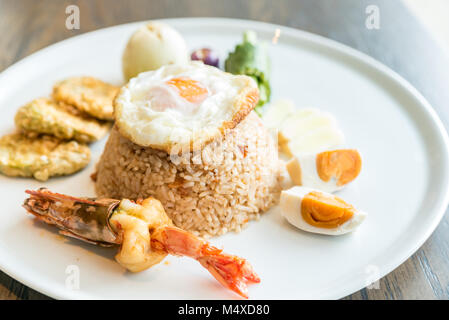 Tiger prawn fried rice Stock Photo - Alamy