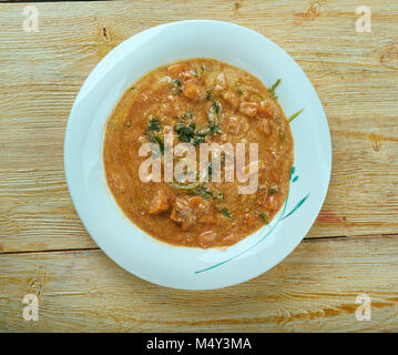 Mchicha - Tanzanian Spinach and Peanut Curry. African cuisine Stock ...