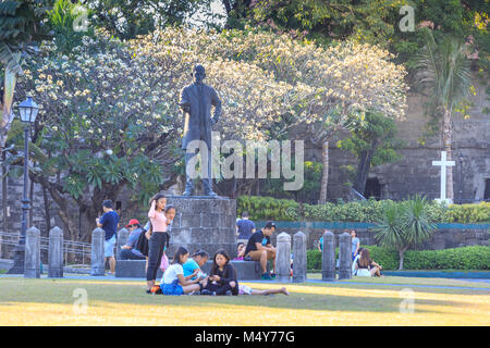 Statue of Jose Rizal Fort Santiago Intramuros Stock Photo: 10060193 - Alamy