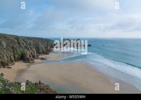 Treen, Cornwall, UK. 19th Feb 2018.UK Weather. It was a pleasant 13 ...