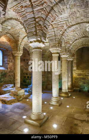 Interior of an underground old crypt with pillars Stock Photo - Alamy