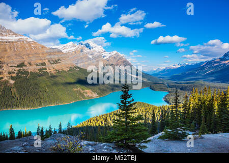 Mountain Lake as a fox head is popular among tourists. Canada ...