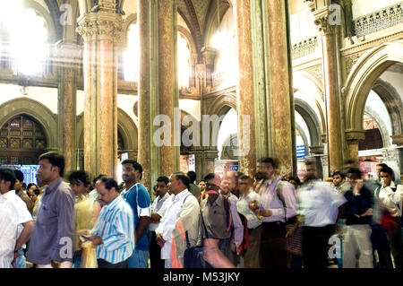 Inside Chhatrapati Shivaji Terminus (Victoria Terminus) in Mumbai ...