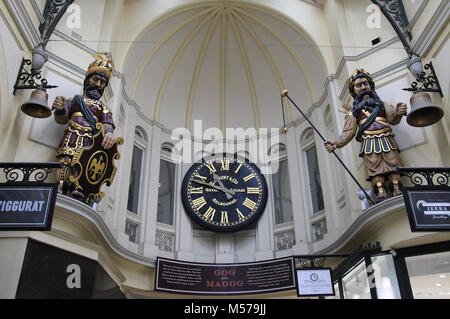 Gog and Magog bell ringers and clock of St Dunstan in the West church ...
