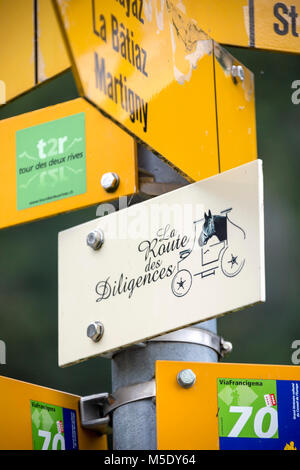 Signposts, Hiking, walk, Yellow, footpath Stock Photo - Alamy