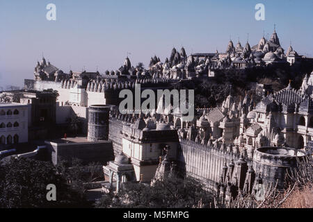PALITANA JAIN TEMPLE COMPLEX VIEW OF JAIN TEMPLES ON SHATRUNJAY ...