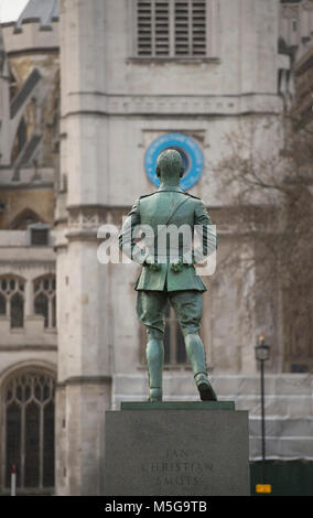 Bronze statue of Jan Christiaan Smuts by sculptor Jacob Epstein in ...