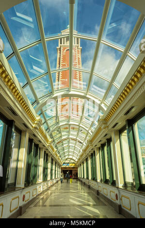 Barton Square Tower at Intu Trafford Centre, Manchester Stock Photo - Alamy