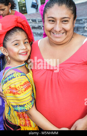 Hispanic girl smiling Stock Photo - Alamy