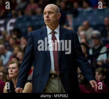 Santa Clara head coach Herb Sendek gestures during the first half of ...