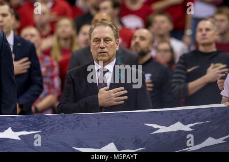 Michigan State head coach Tom Izzo reacts during the first half of an ...