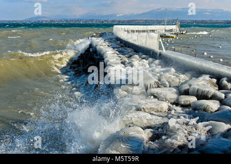 Versoix near Geneva, Switzerland. 26 February 2018. : La Bise, a cold ...