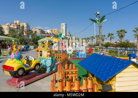 The Spanish City amusement park in Whitley Bay youngsters enjoying the ...