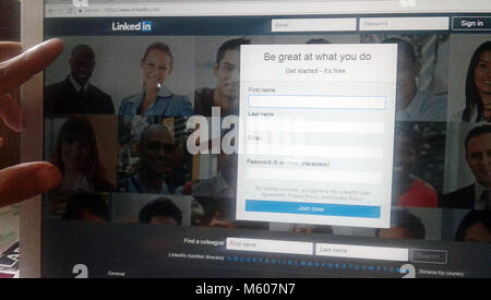 Linkedin, Prime Sign Up Page, Website Screen Stock Photo - Alamy