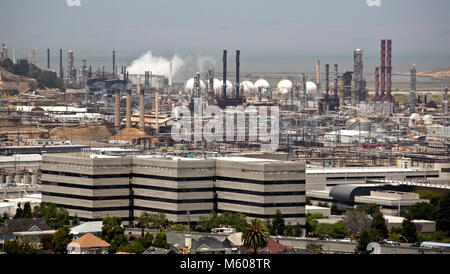 Oil refinery in Richmond, California Stock Photo - Alamy