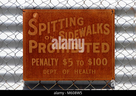 Spitting on sidewalks prohibited Stock Photo - Alamy