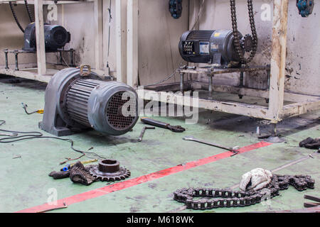 Motor drive shaft and transmission chain, conveyor Stock Photo - Alamy