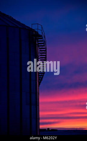 Saskatchewan Prairie Sunset rrural countryside colorful sky Stock Photo ...