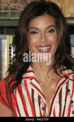 2006 FILE PHOTO TERI HATCHER Photo By John Barrett-PHOTOlink Stock ...