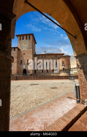 Picture & image of the exterior of the late medieval (13th century ...
