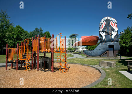 United States, Washington, Seattle, Georgetown Tailer Park Mall, Art ...