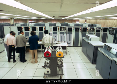 Mainframe computer room Stock Photo - Alamy