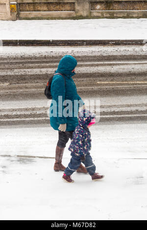 Bournemouth, Dorset, UK. 1st March, 2018. UK weather: wind and snow ...