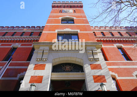 Exterior view of the Seventh Regiment Armory (Park Avenue Armory), a ...