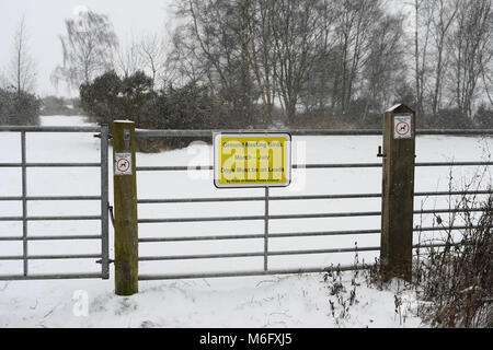 Warning sign to protect ground nesting birds Stock Photo - Alamy