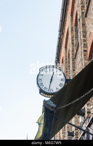 Wall Clock London Stock Photo - Alamy