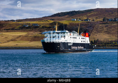 Caledonian MacBrayne (CalMac) ferry coming into pier at Uig, Isle of ...