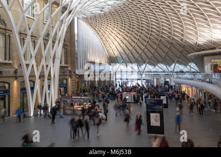 Kings Cross Station Interior Stock Photo - Alamy