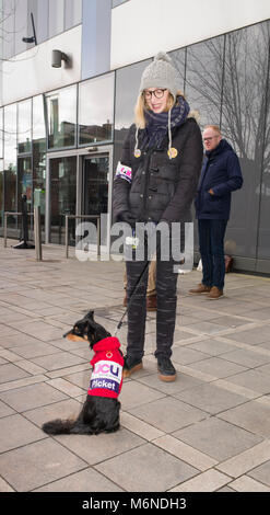 Sheffield, UK, 5th March 2018. University of Sheffield staff picketing ...