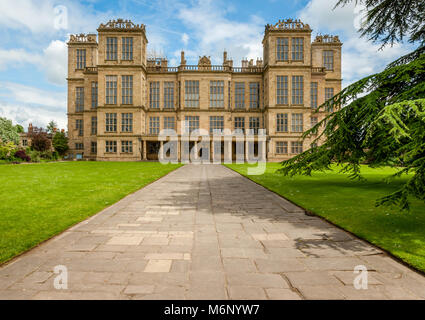 Hardwick Hall built by Robert Smythson for Bess of Hardwick ...