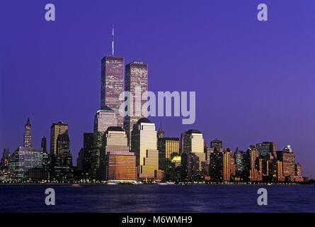 1999 - New York skyline with the WTC Twin towers of the New York World ...