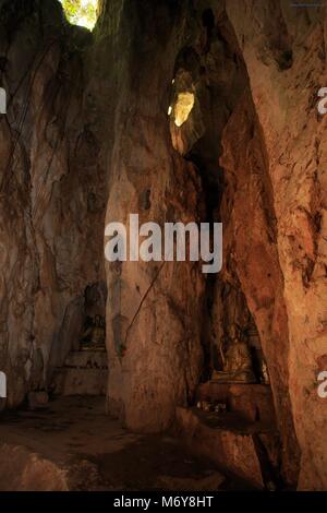 Tang Chon Cave. Marble Mountain, Vietnam Stock Photo - Alamy