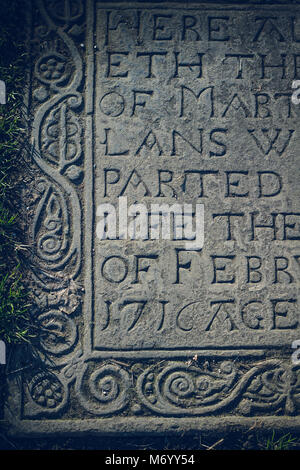 Memory text on gravestone - Black and White Stock Photo - Alamy