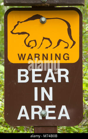 Canada, British Columbia, bear warning sign Stock Photo - Alamy