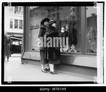 A photograph of Anna Hayden and Mrs. Warren taken on December 16, 1920 ...