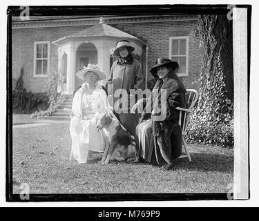 Miss Hutle, Mrs. Chelton, Mrs. Geddes, 10/24/22 Stock Photo - Alamy