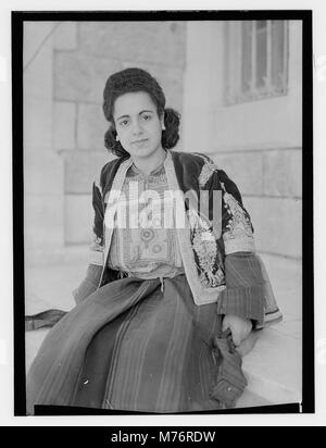 This image depicts Ruth, the Moabitess, an important biblical figure ...