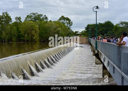 Water cascading over the weir on the river Ure, Boroughbridge, North ...
