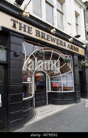 The Brewers Arms pub in Berwick upon Tweed, Northumberland, England, UK ...