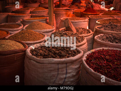 Spices and peas at the old town market, Harari region, Harar, Ethiopia ...