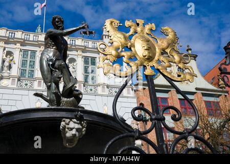 POLAND Gdansk Danzig Statue with coat of arms Stock Photo - Alamy