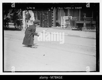 Children Playing early 1900s Stock Photo - Alamy